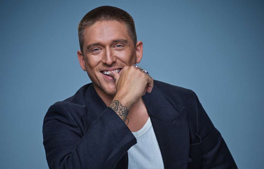 Ägd av Danny – Prime Videos kommande humorserie med Danny Saucedo ...